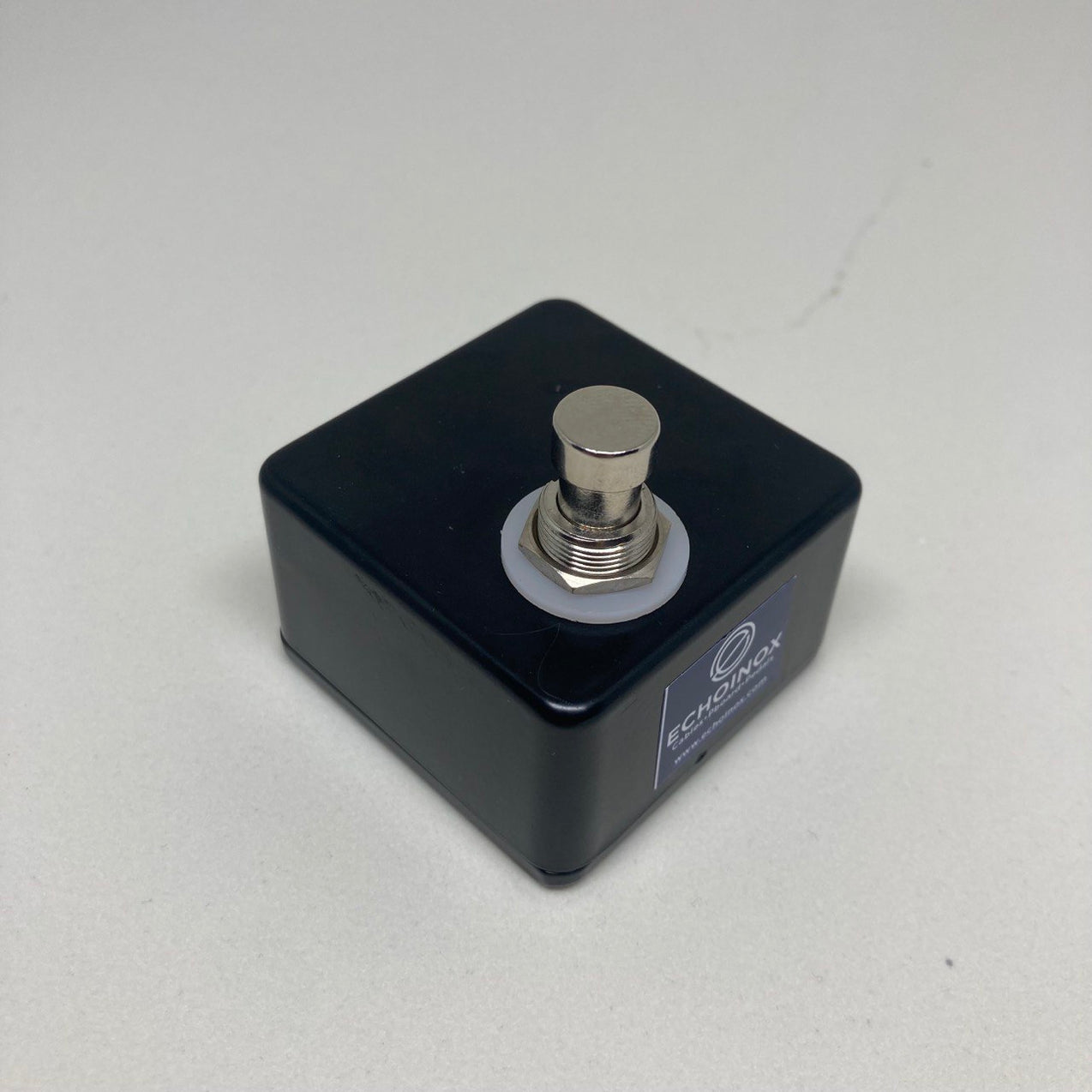 Techworks Single Footswitch (External footswitch, Aux Switch) — Echoinox